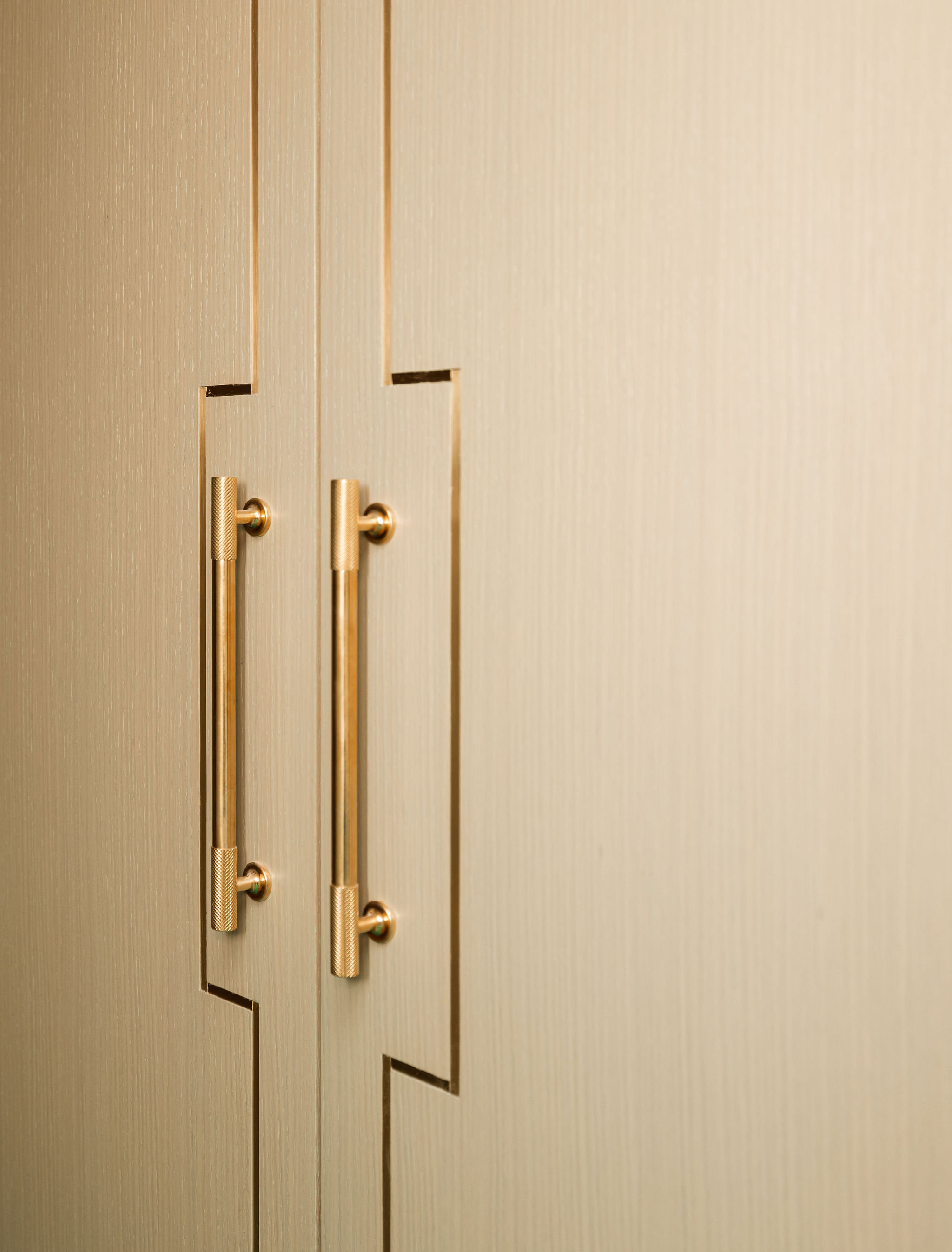 Unveiling Opulence: A Bespoke Luxury Walk-In Closet in Brooklyn Heights ...