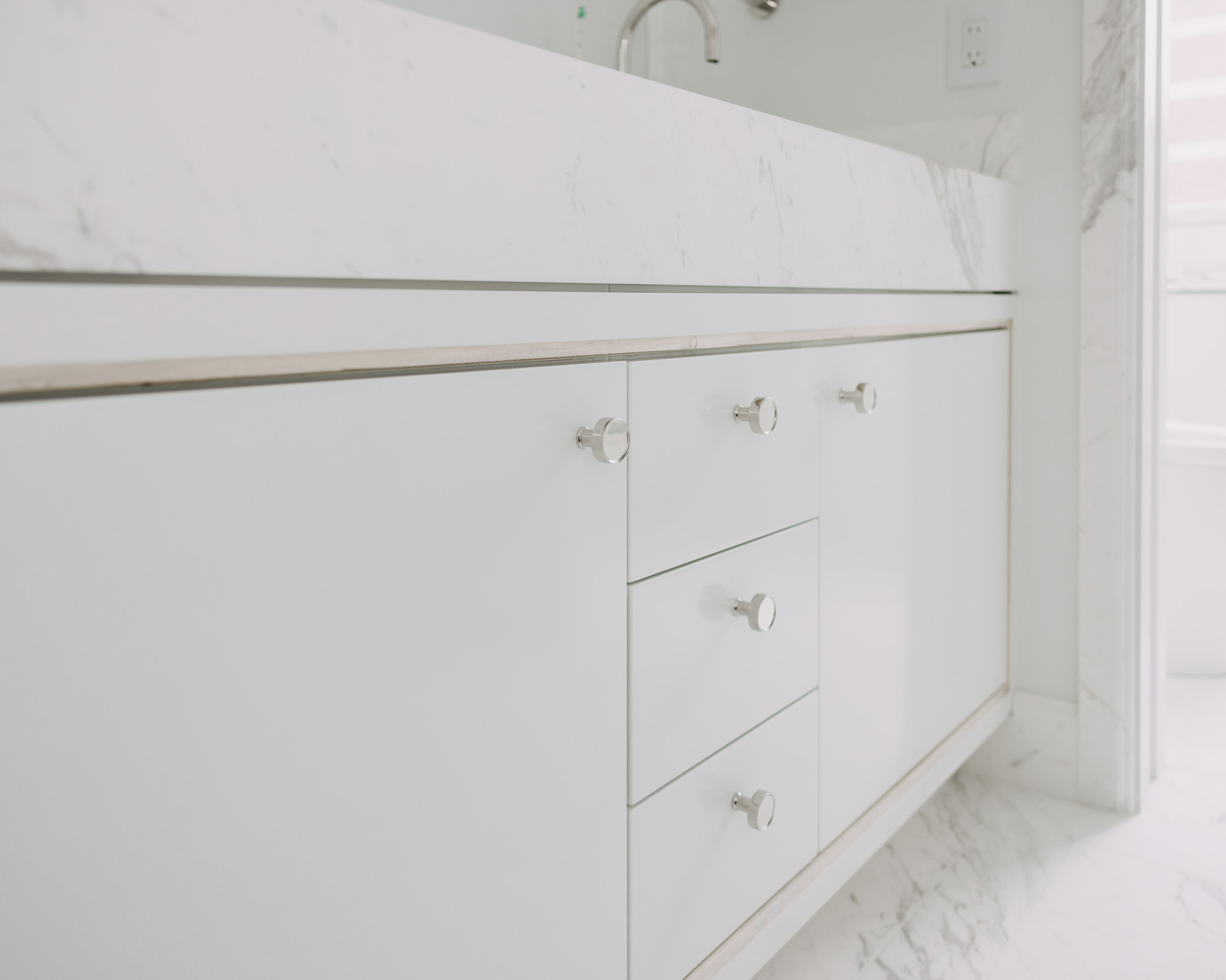 Custom Millwork NYC | Luxury Vanities, Bookcases & Kitchens
